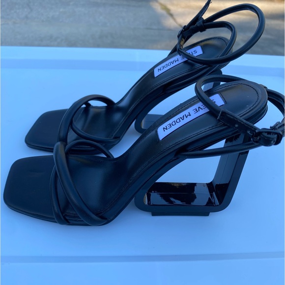 Steve Madden | Shoes | Steve Madden Black Square Toed Size 65 Black ...
